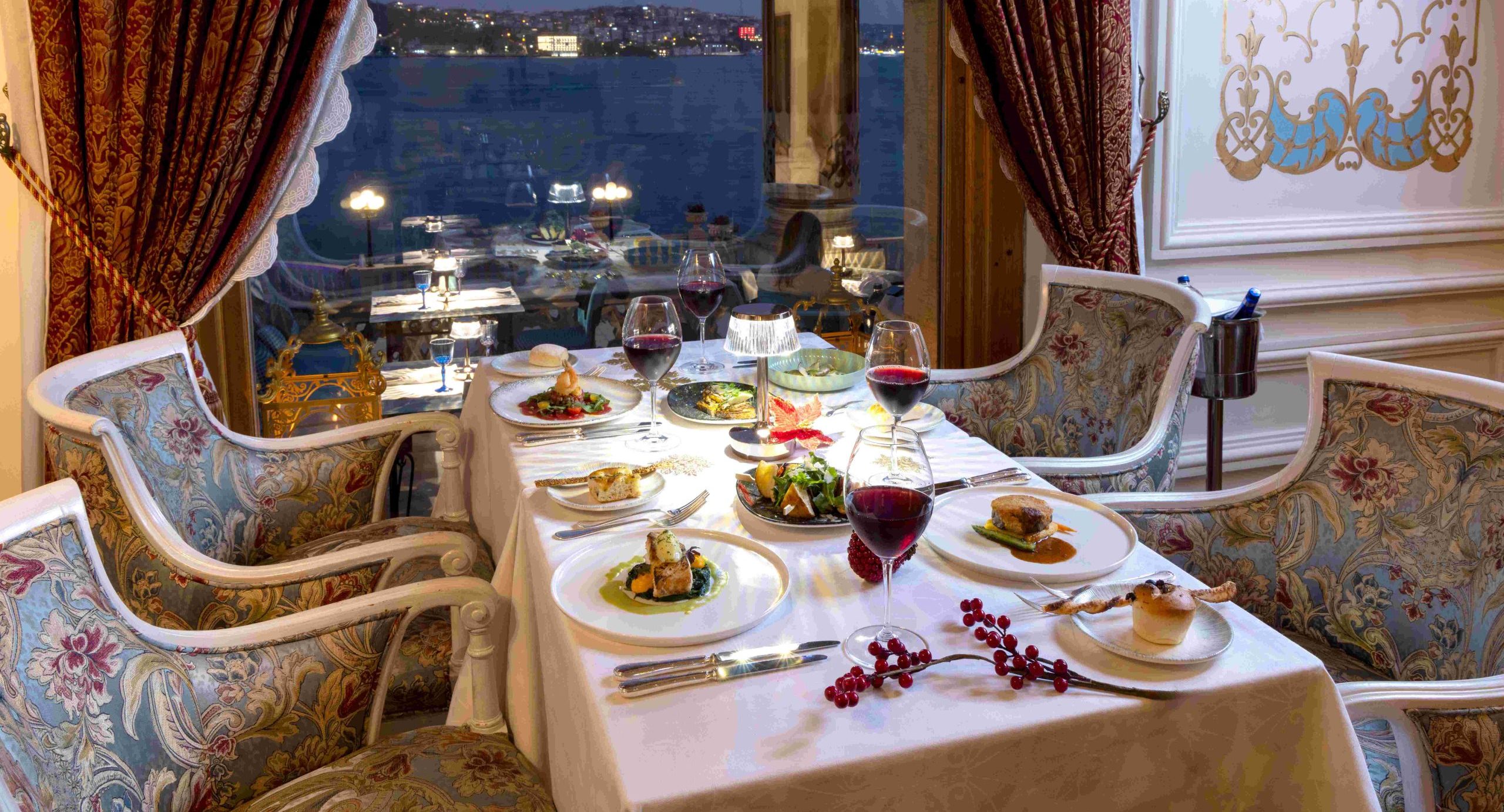 Yılbaşı Coşkusu Özel Etkinlikler ve Lezzetlerle Çırağan Palace ...